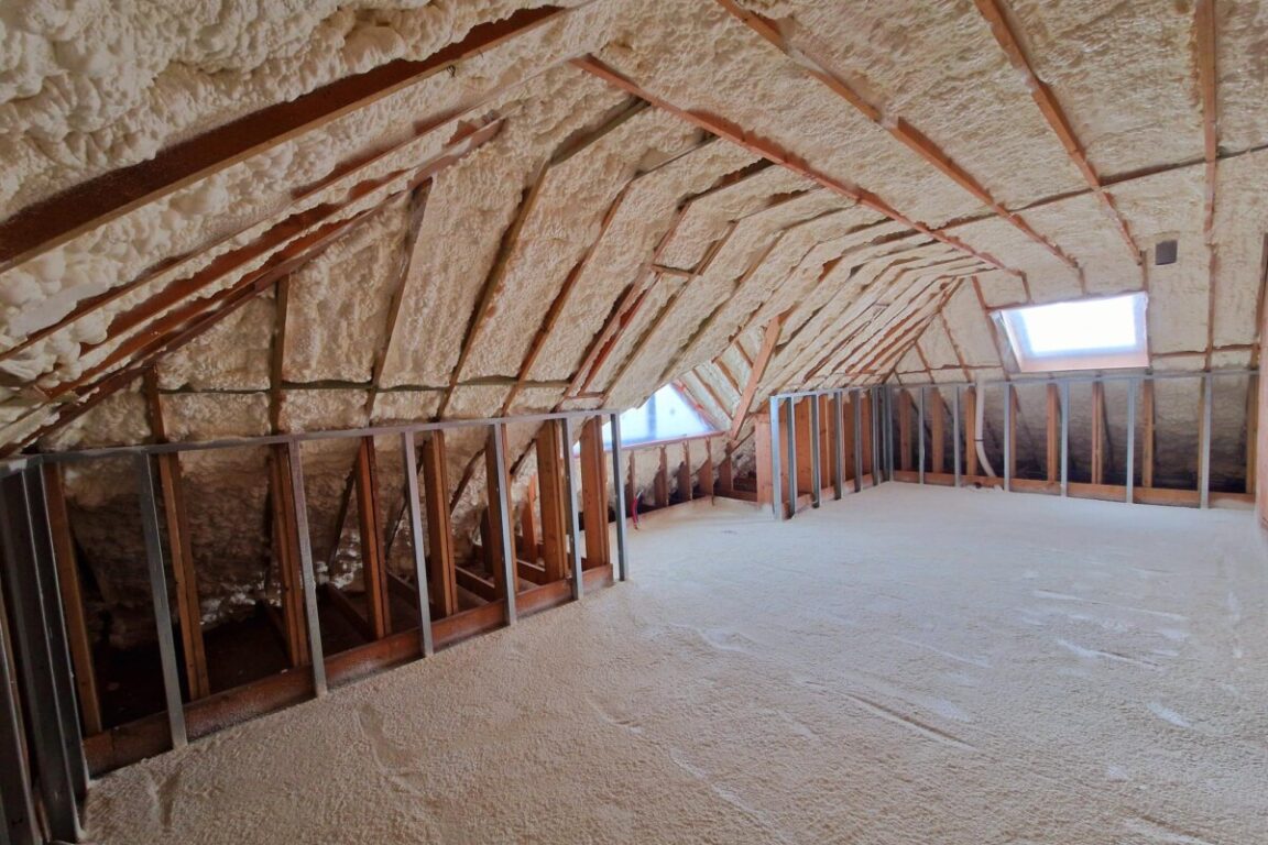 Méthode d’isolation par mousse polyuréthane projetée